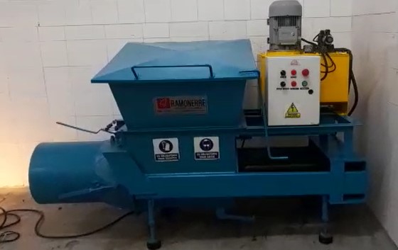 Compactadora Horizontal XV-2000